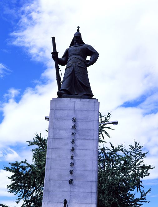 The Battle of Myeongnyang and Yi Sun-sin - Korea100